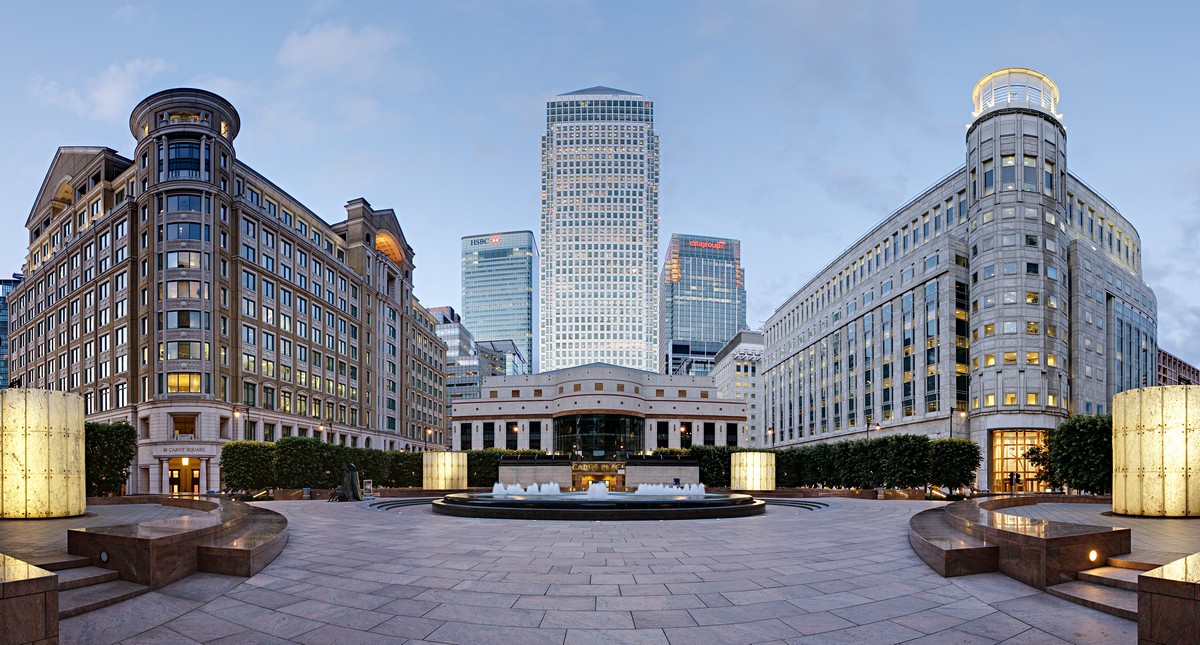One Canada Square - Buy or rent a flat in Canary Wharf